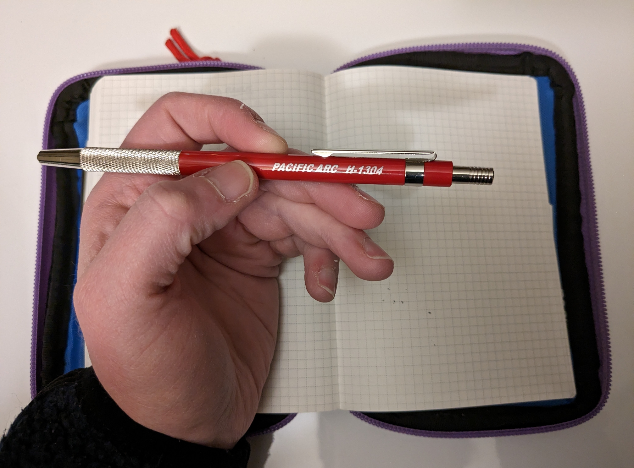 The Pacific Arc H-1304 Lead Holder – Left Hook Pens